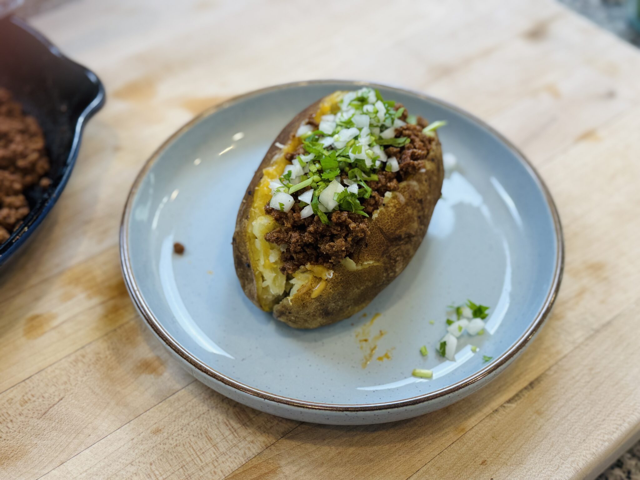 Mexican Loaded Baked Potatoes with Seasoned Ground Beef and Cheese ...